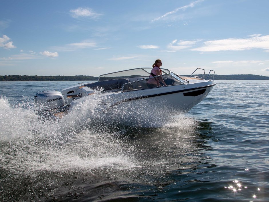 Silver Tiger DC - Fiberglass boats - Model range - Silver