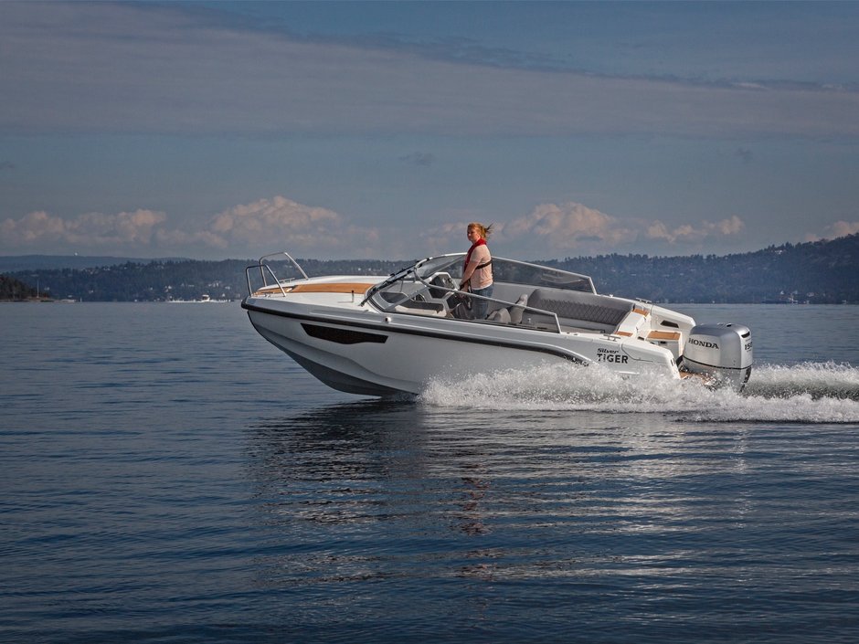 Silver Tiger DCz - voittajavene laadukkailla ominaisuuksilla