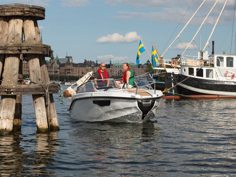 Silver Tiger DC - Glasfiberbåtar - Båtmodeller - Silver