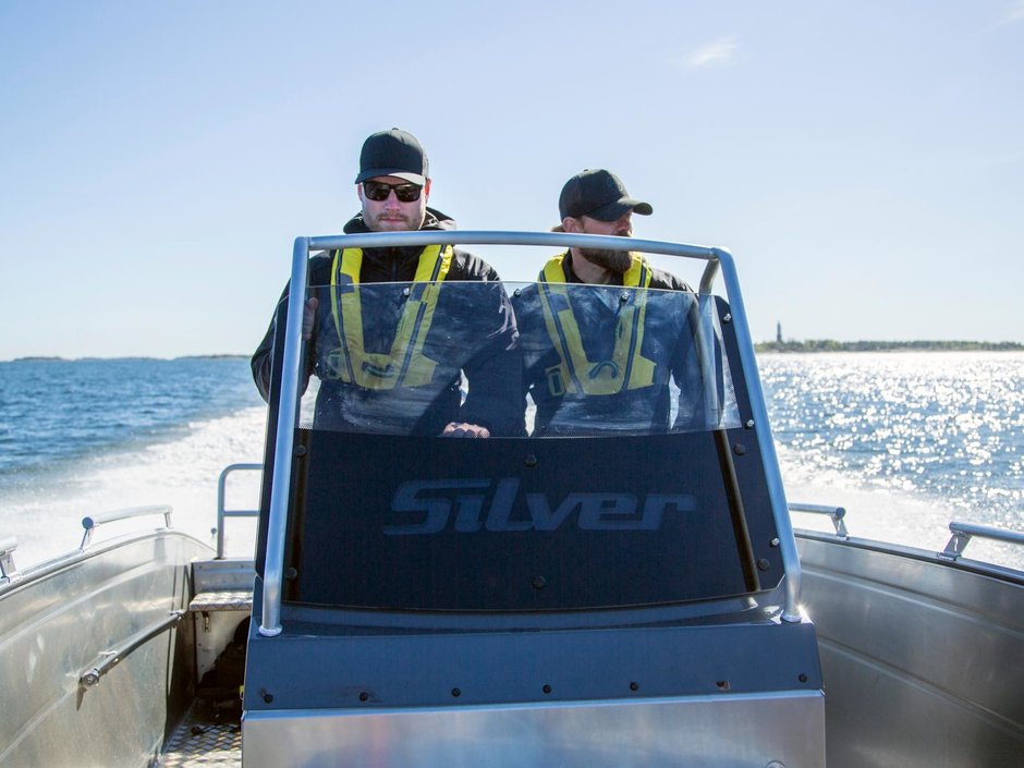 Silver Seahawk CCX – Rouhea täysalumiiniivene keskipulpetilla