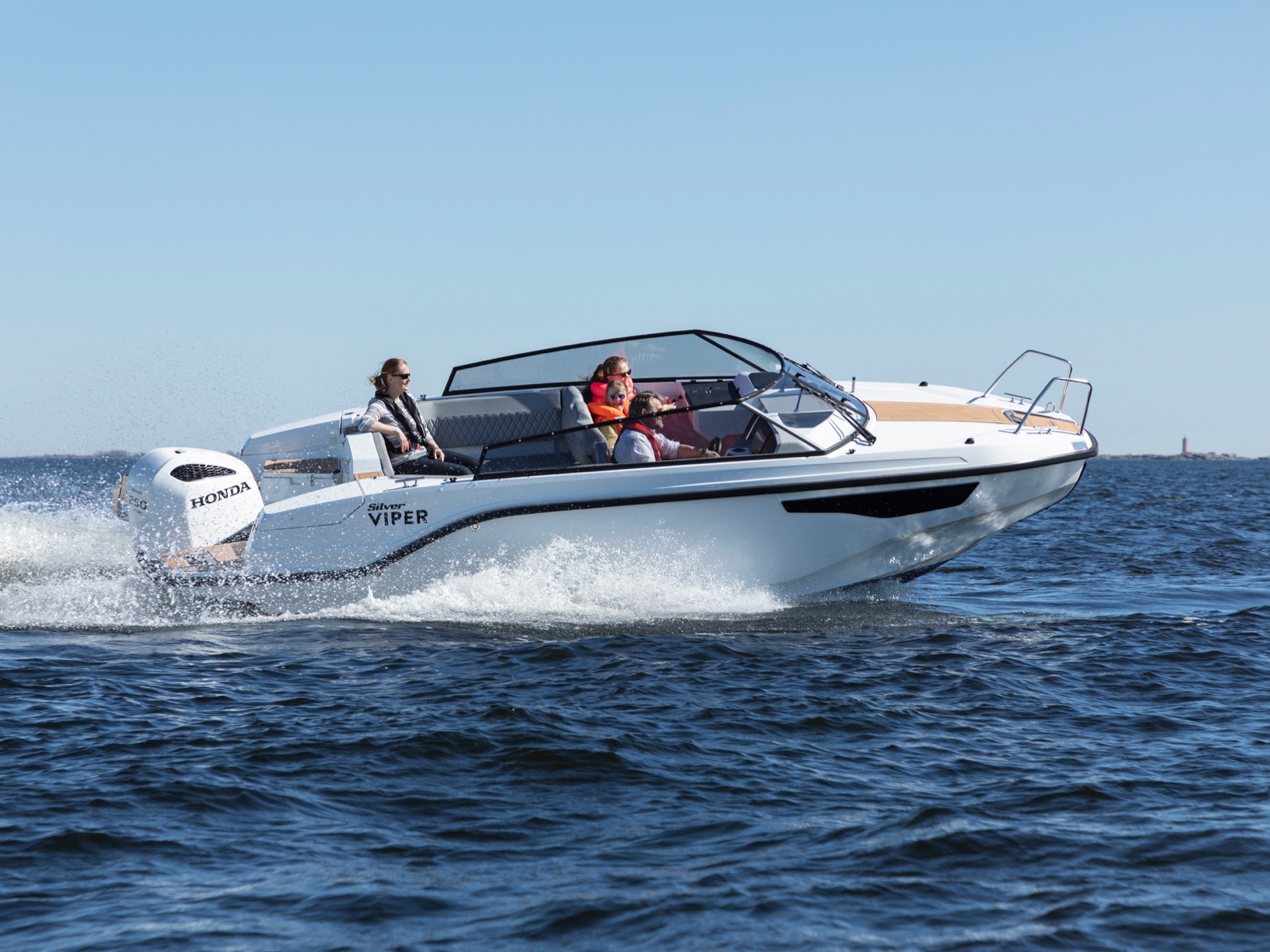 Silver Viper DC - Fiberglass boats - Model range - Silver