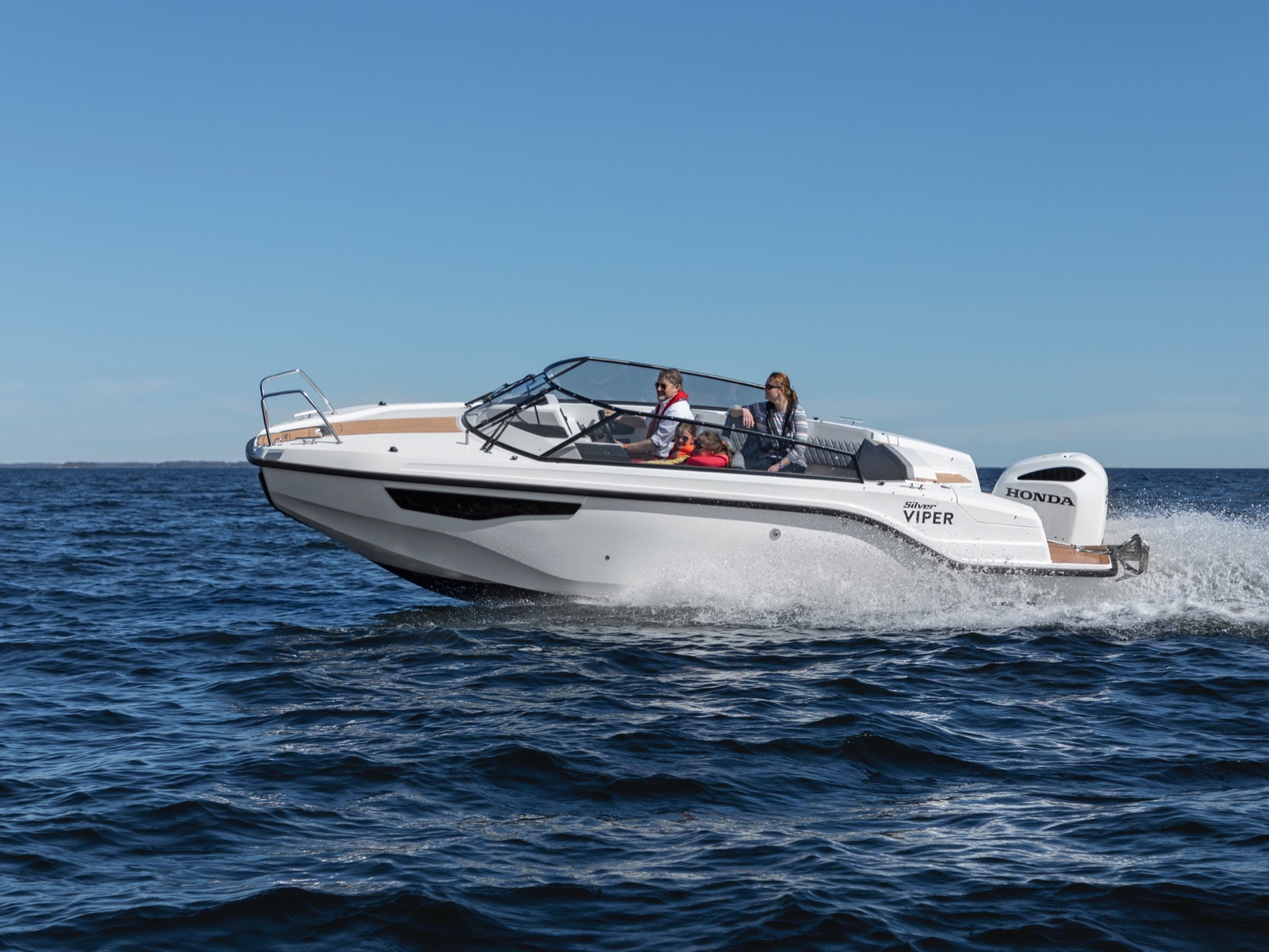 Silver Viper DC - Fiberglass boats - Model range - Silver